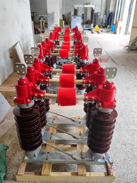 GW4-35-GW4-40.5IDDW/1250-31.5户外水平式隔离开关