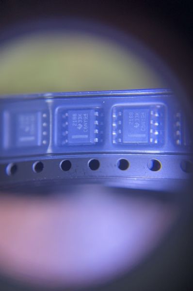 运算放大器OPA2188AIDR芯片TI集成电路现货